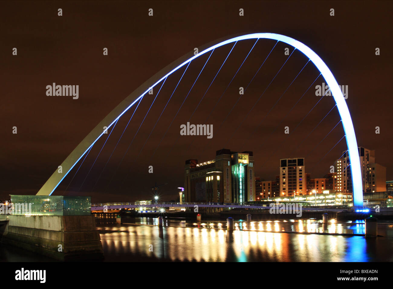 Newcastle quayside at night hi-res stock photography and images - Alamy