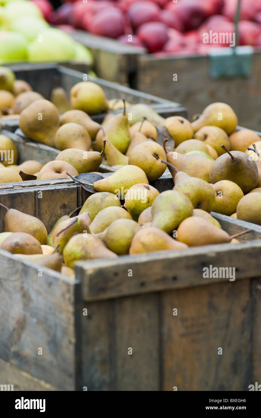 Pear crates hi-res stock photography and images - Alamy