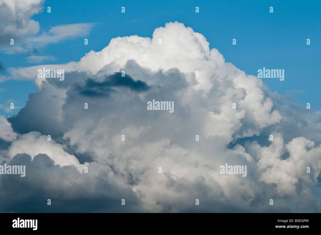 Puffy cumulonimbus clouds hi-res stock photography and images - Alamy
