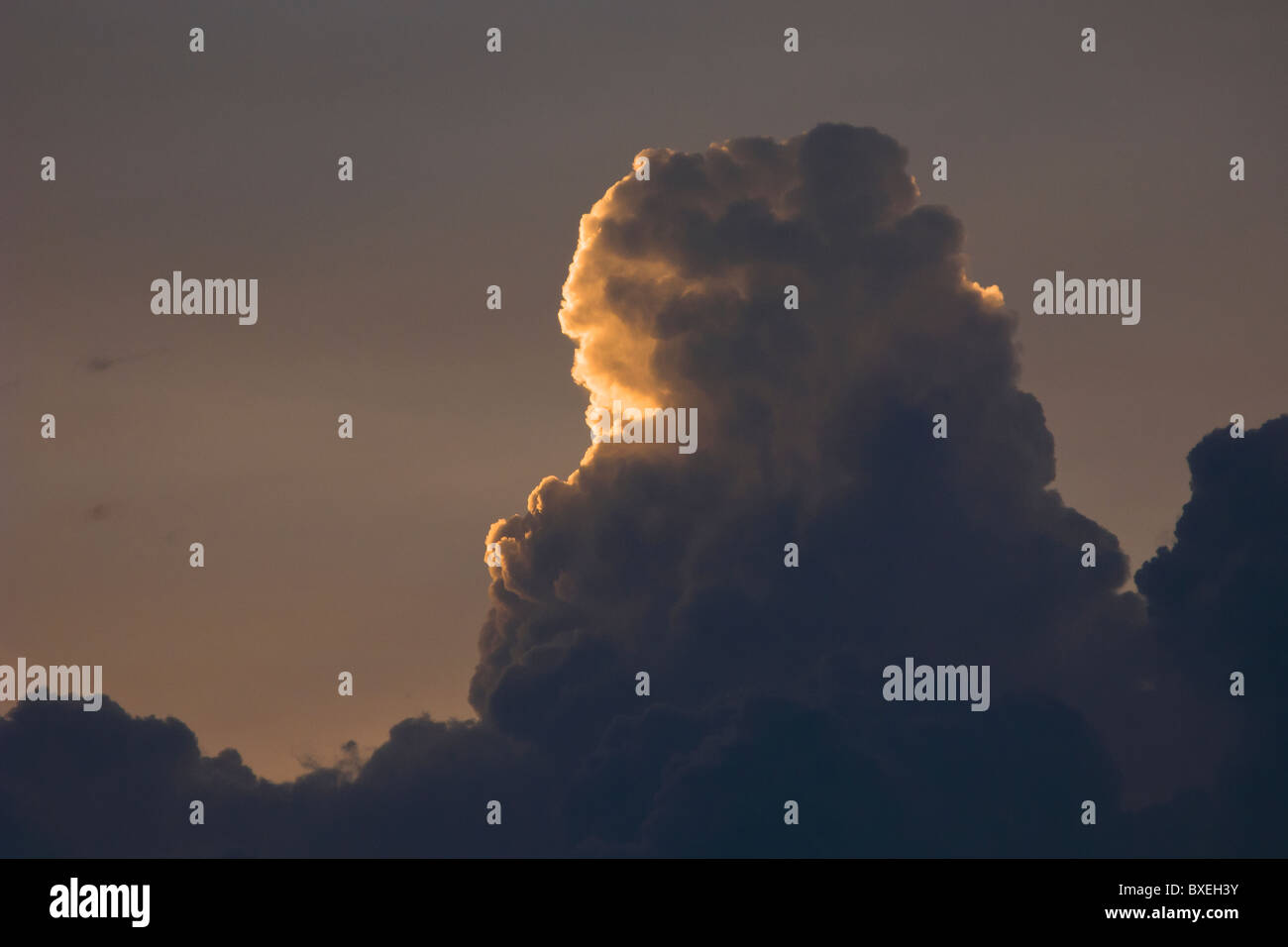 Storms clouds silver lining hi-res stock photography and images - Alamy