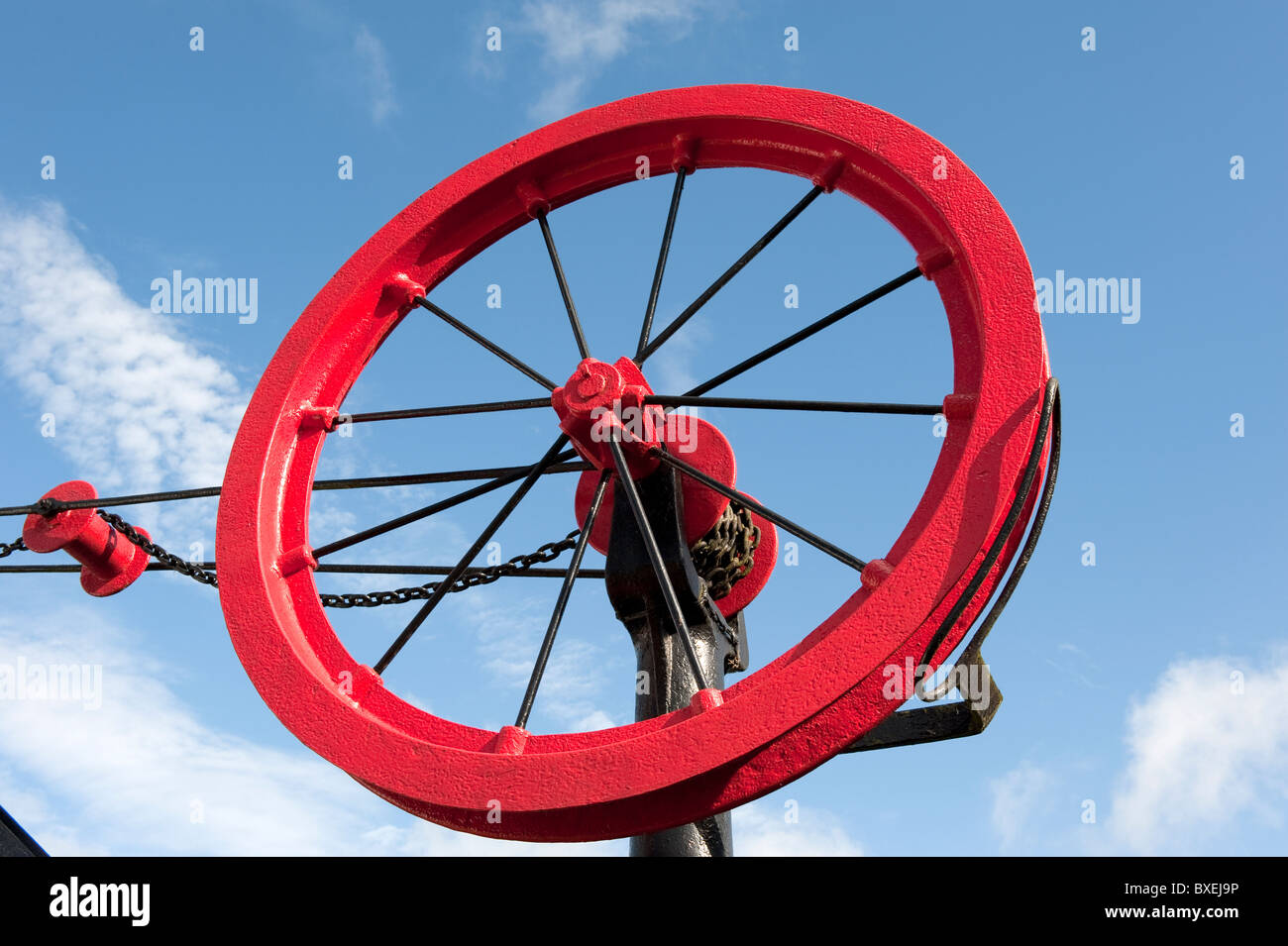 Pulley wheel hi-res stock photography and images - Alamy