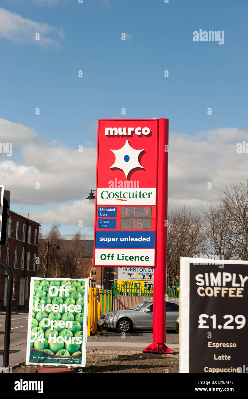 Murco Filling Station Sign Stock Photo - Alamy