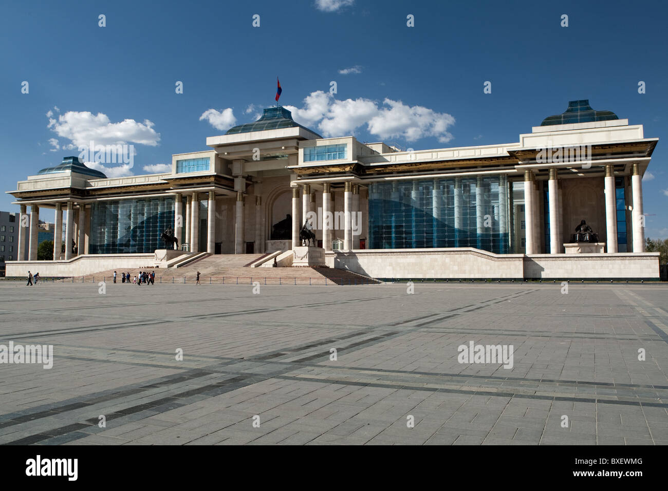 Ulaanbaatar Sukhbaatar Square Stock Photos & Ulaanbaatar Sukhbaatar ...