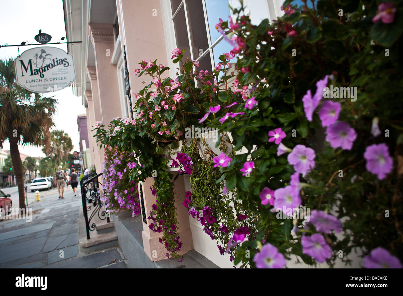 Magnolia Restaurant High Resolution Stock Photography and Images - Alamy