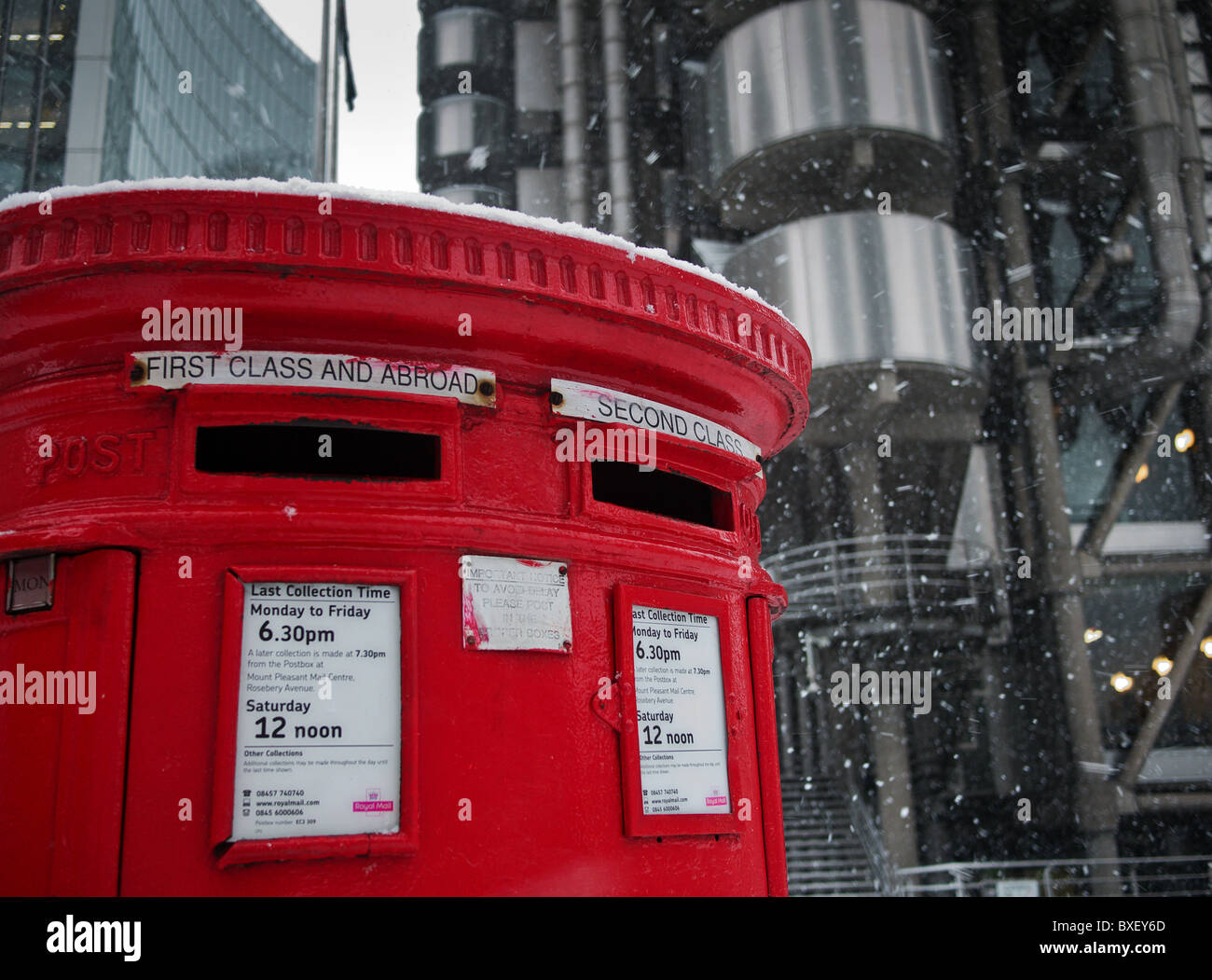 Post Box in the snow Stock Photo - Alamy