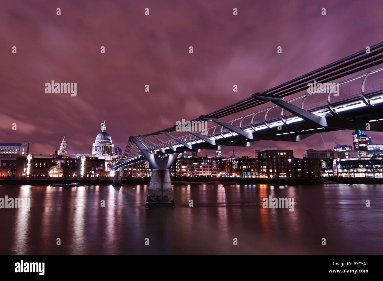 A lovely sunset over the Millenium Bridge going to St Paul's Cathedral ...
