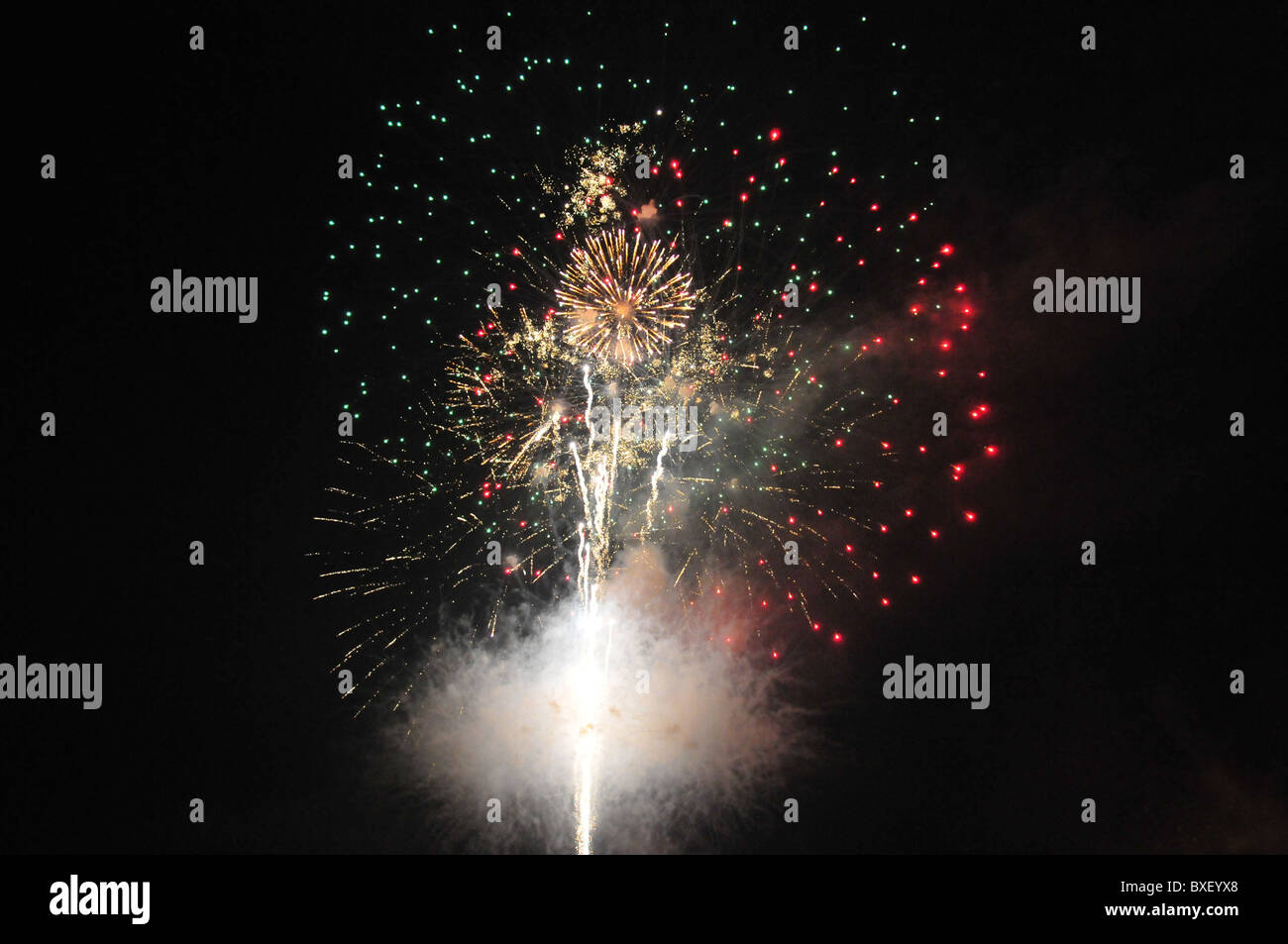 Pretty fireworks hi-res stock photography and images - Alamy