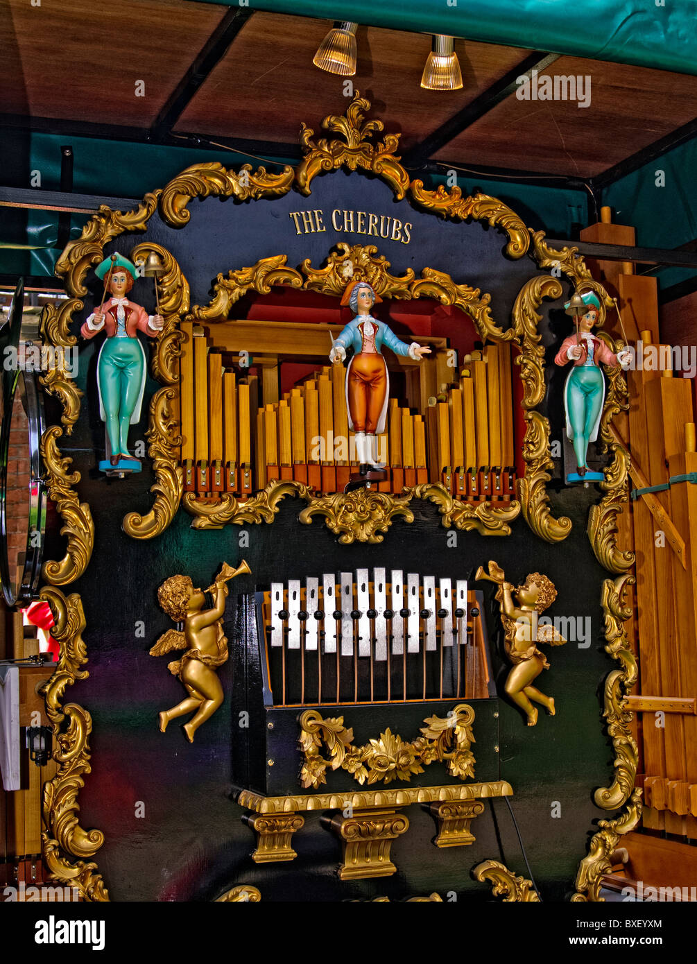 Fairground organ music hi-res stock photography and images - Alamy
