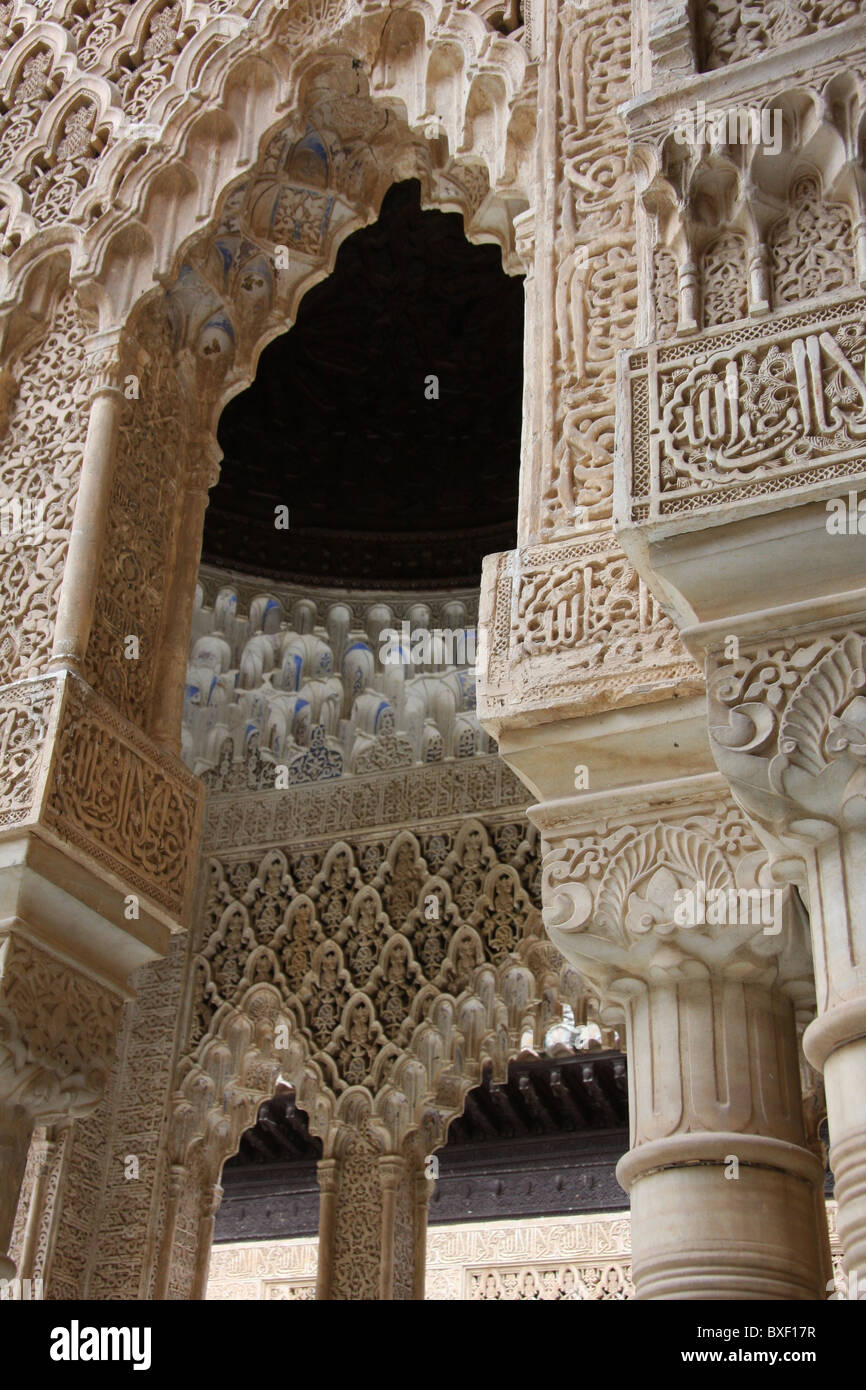 Details of the Alhambra palace in Spain Stock Photo - Alamy