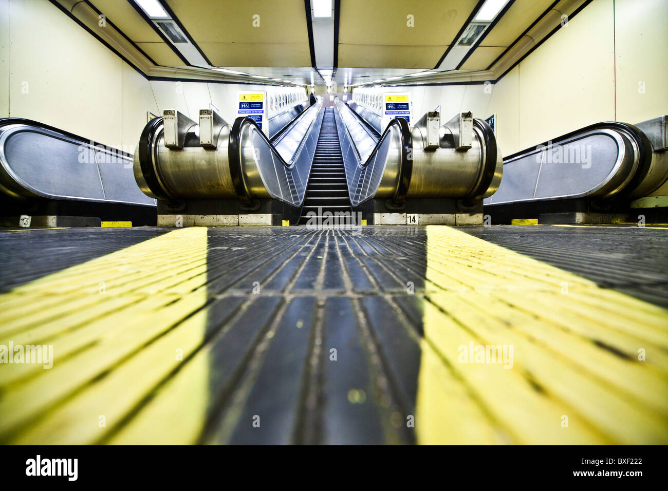 Escalators and stairs hi-res stock photography and images - Alamy