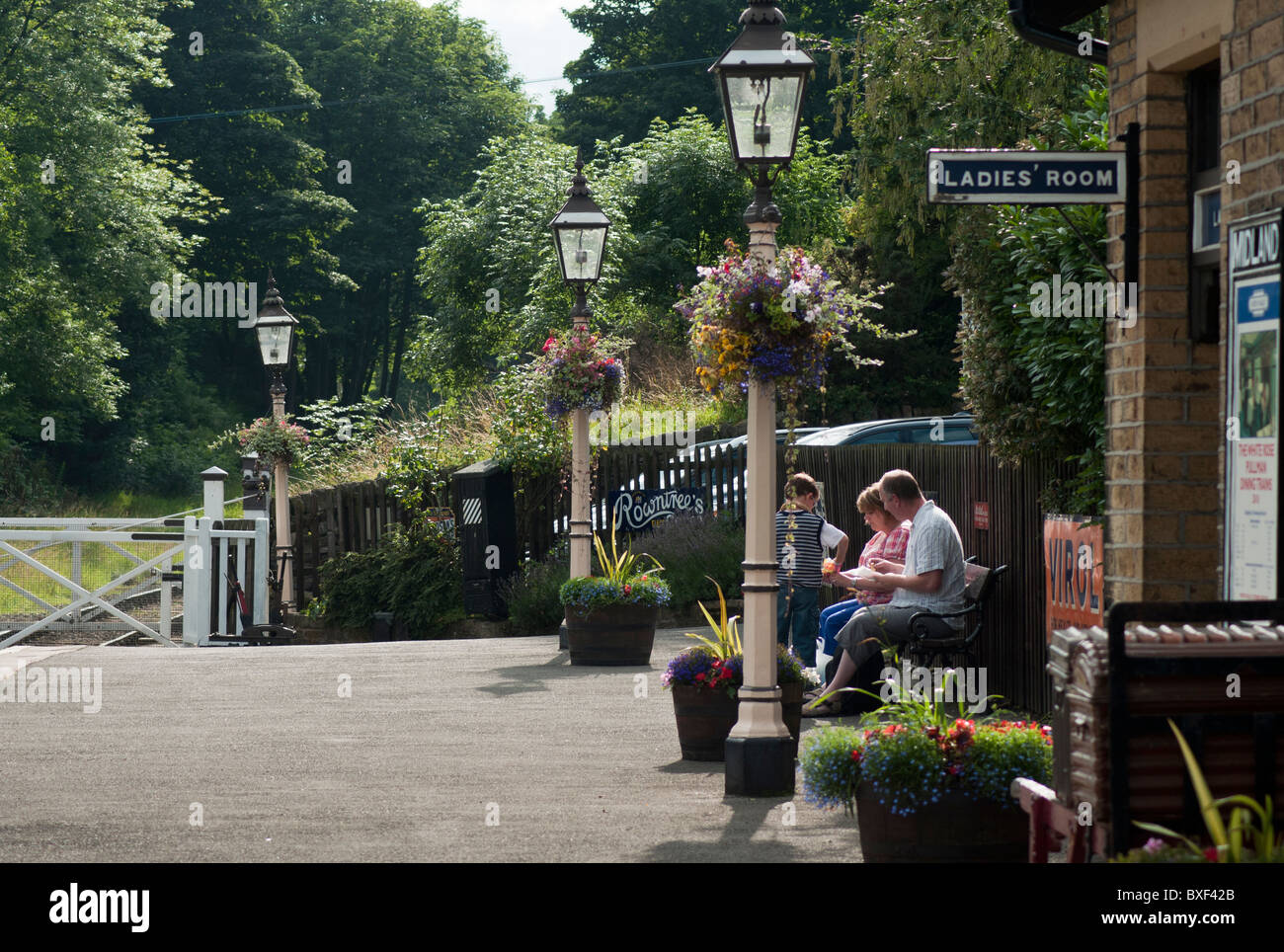 Oakworth railway hi-res stock photography and images - Alamy