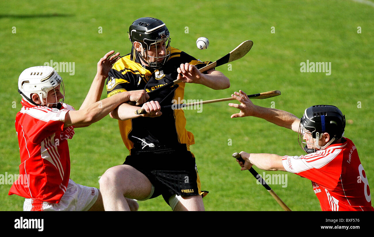 Hurling gaa hi-res stock photography and images - Alamy