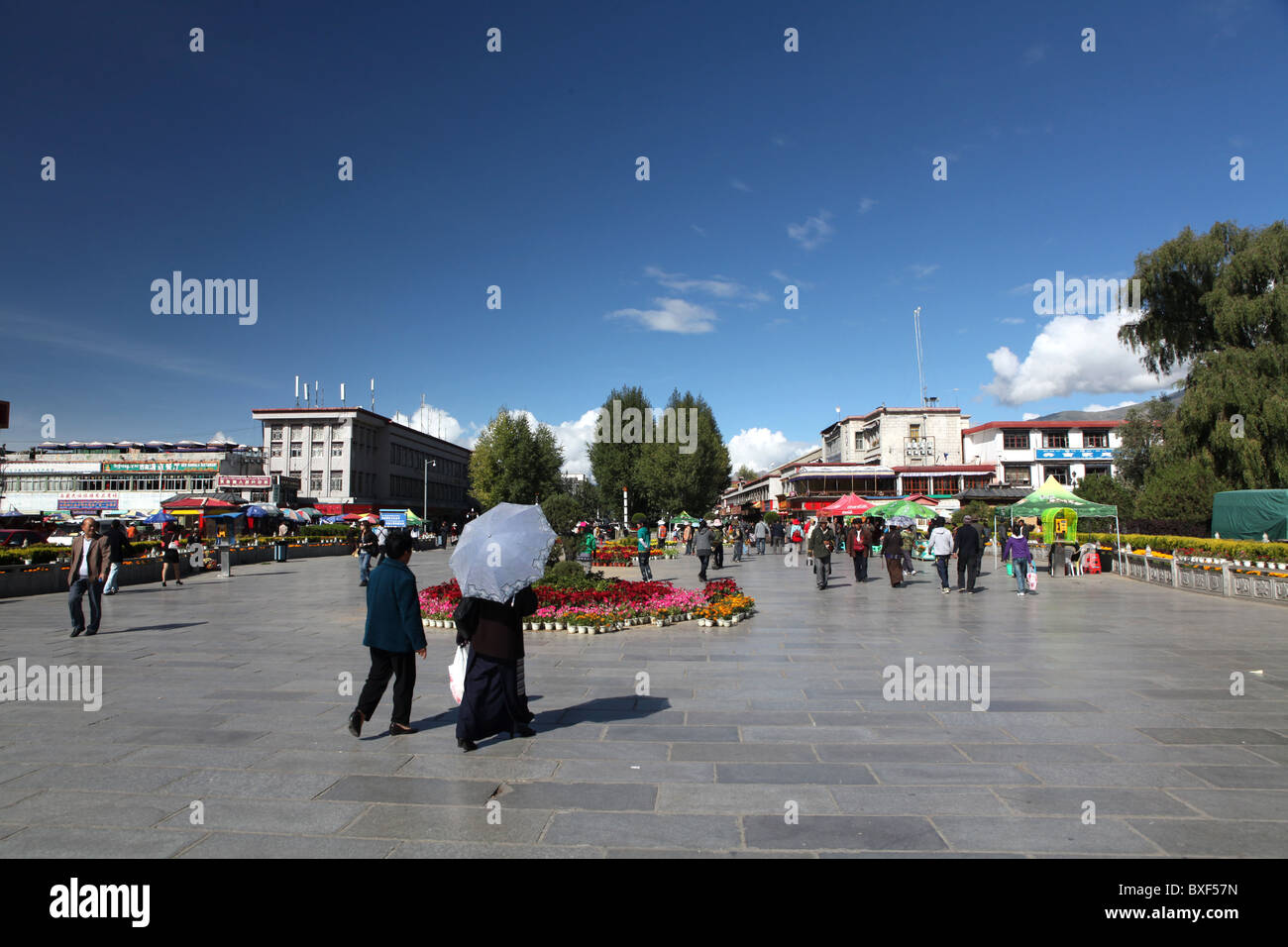 View of Barkhor square in Lhasa, Tibet (Tibet Autonomous Region), China ...