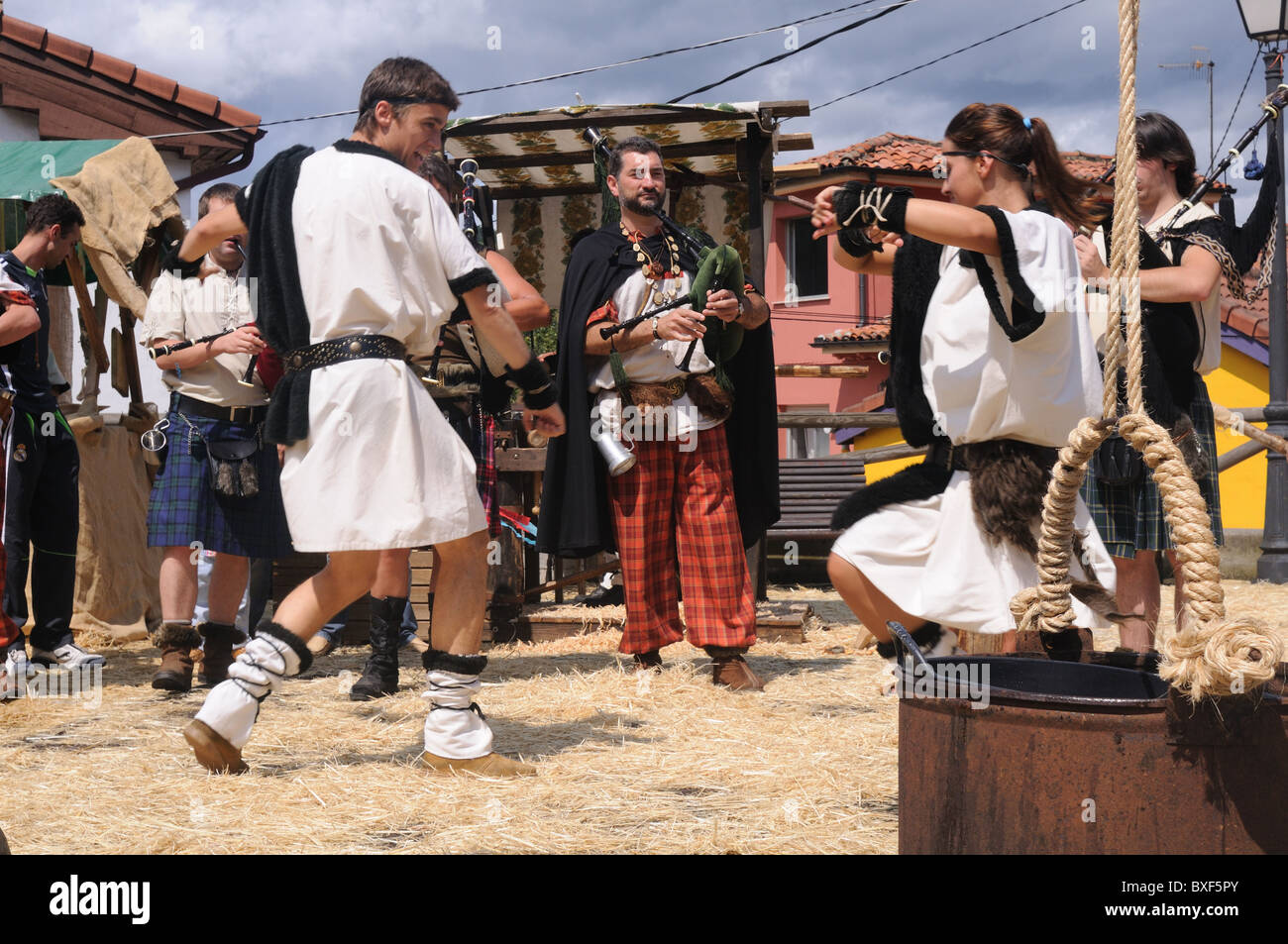Traditional asturian costumes hi-res stock photography and images - Alamy