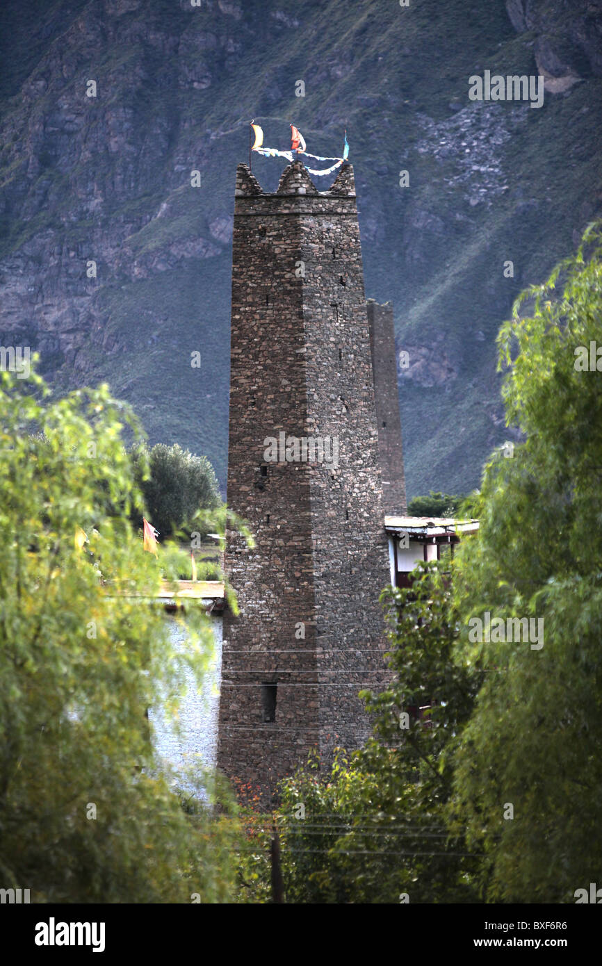 Defensive towers hi-res stock photography and images - Alamy