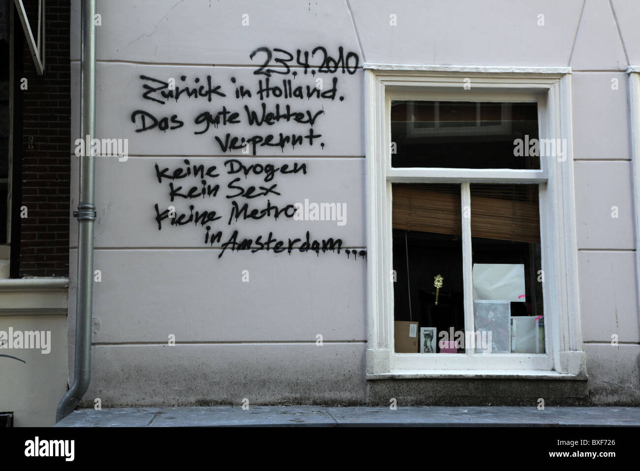 Poem graffiti hi-res stock photography and images - Alamy