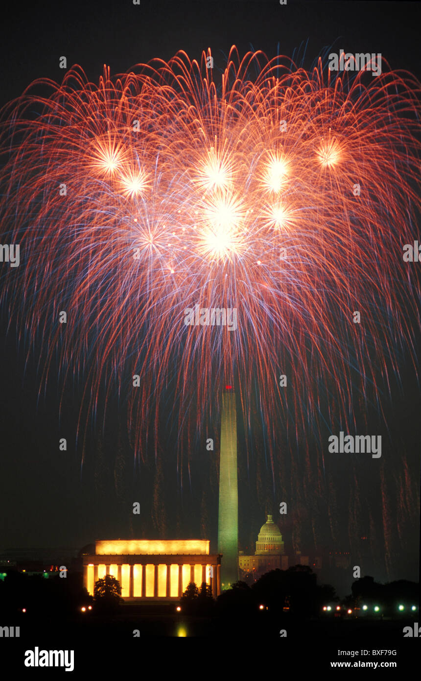 Fireworks washington dc national mall hi-res stock photography and ...