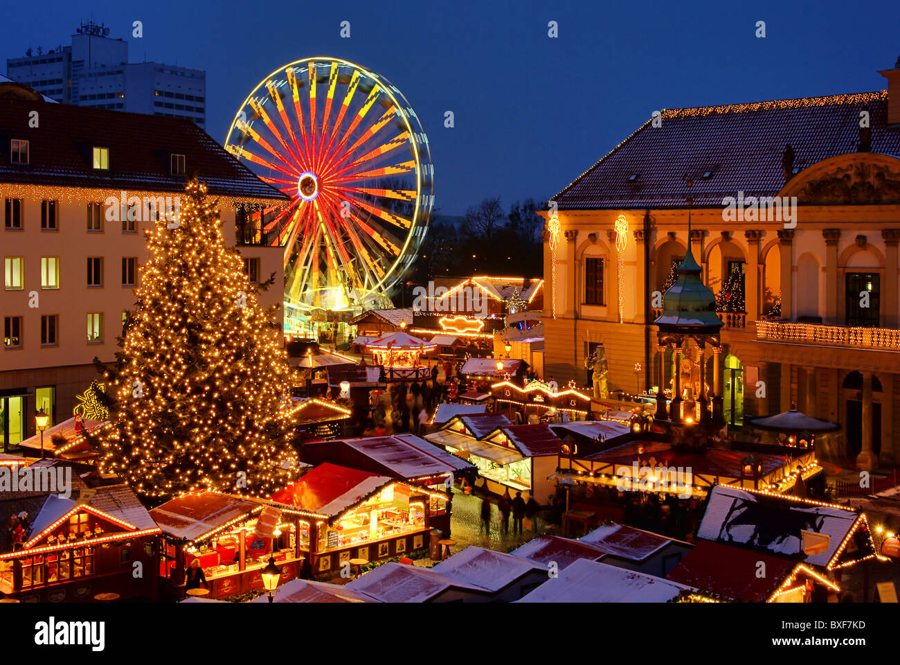 Magdeburg Weihnachtsmarkt - Magdeburg christmas market 01 Stock Photo ...