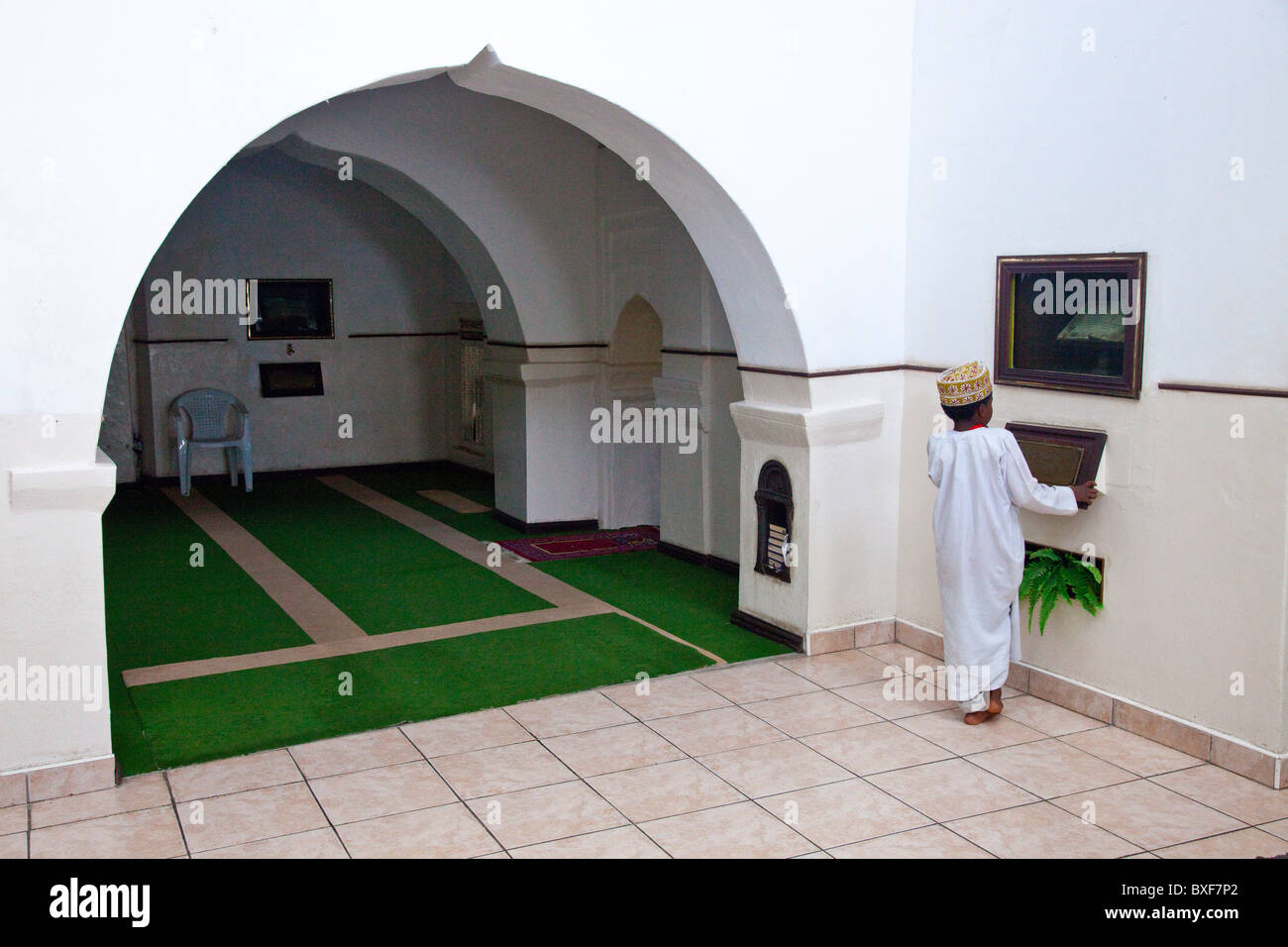 Mosque mombasa kenya hi-res stock photography and images - Alamy