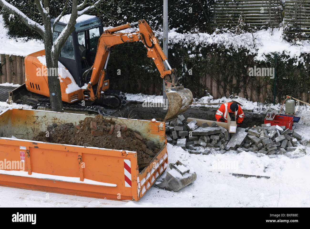 Trench in road hi-res stock photography and images - Alamy