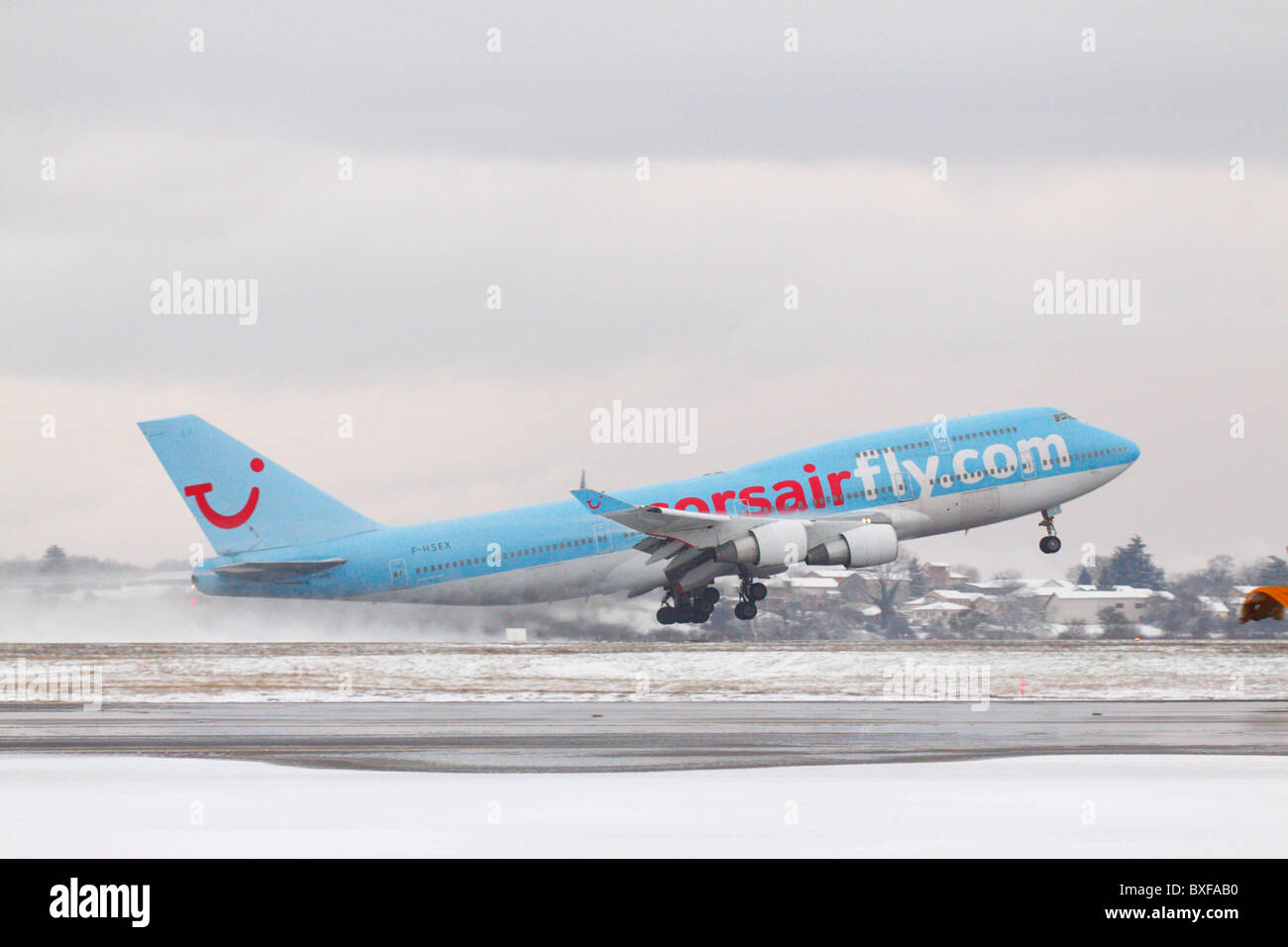 Aviation snow hi-res stock photography and images - Alamy