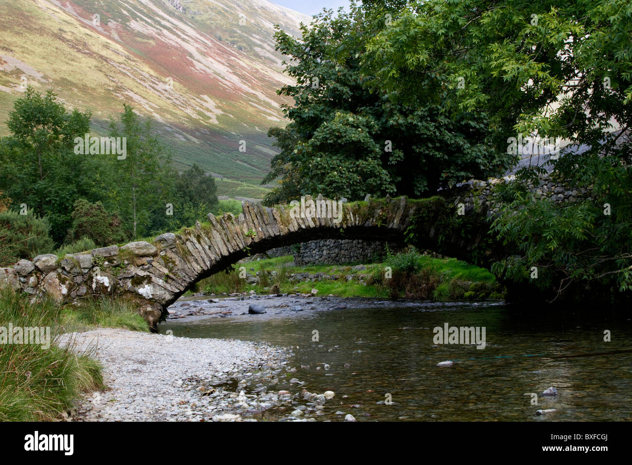Old foot bridge over Lingmell Beck Wasdale Head Cumbria Stock Photo - Alamy