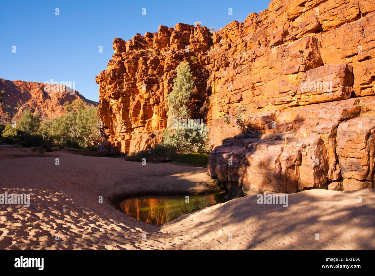 Alice springs water hole High Resolution Stock Photography and Images ...