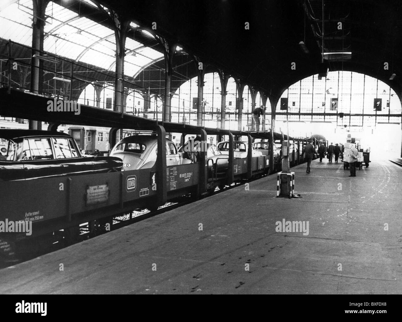 Motorail train Black and White Stock Photos & Images - Alamy