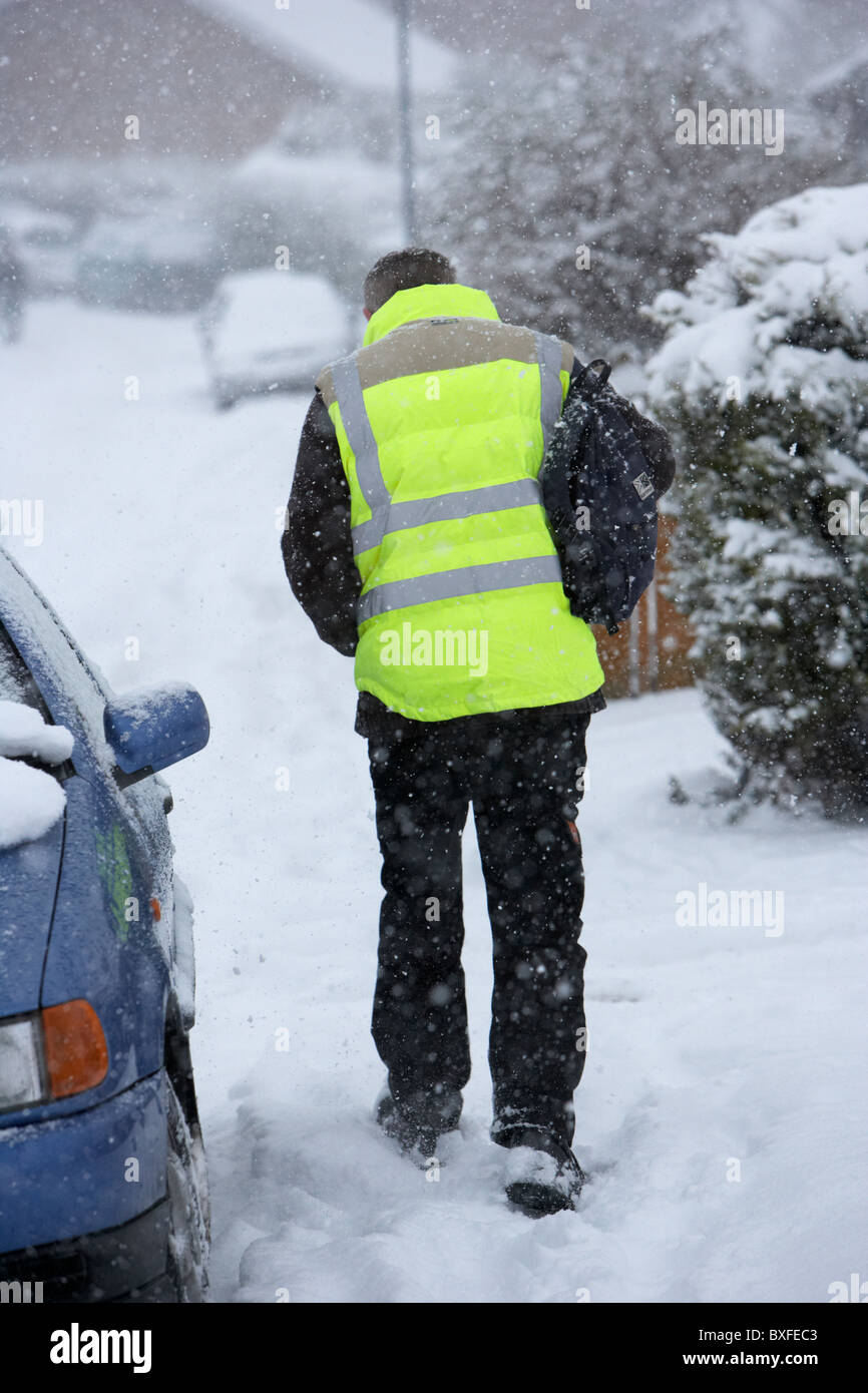 Getting to work bad weather uk hi-res stock photography and images - Alamy