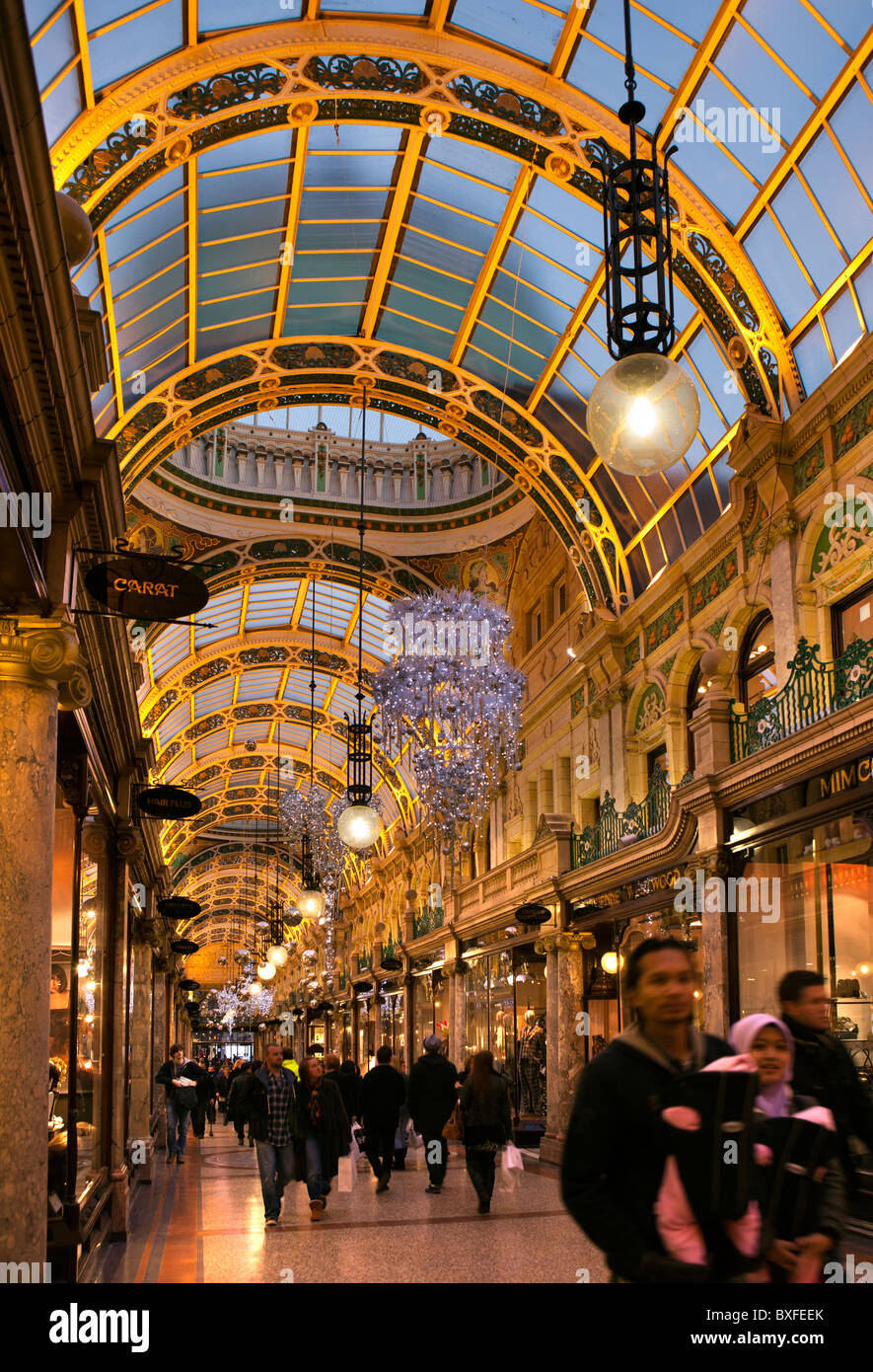 Leeds arcade hi-res stock photography and images - Alamy
