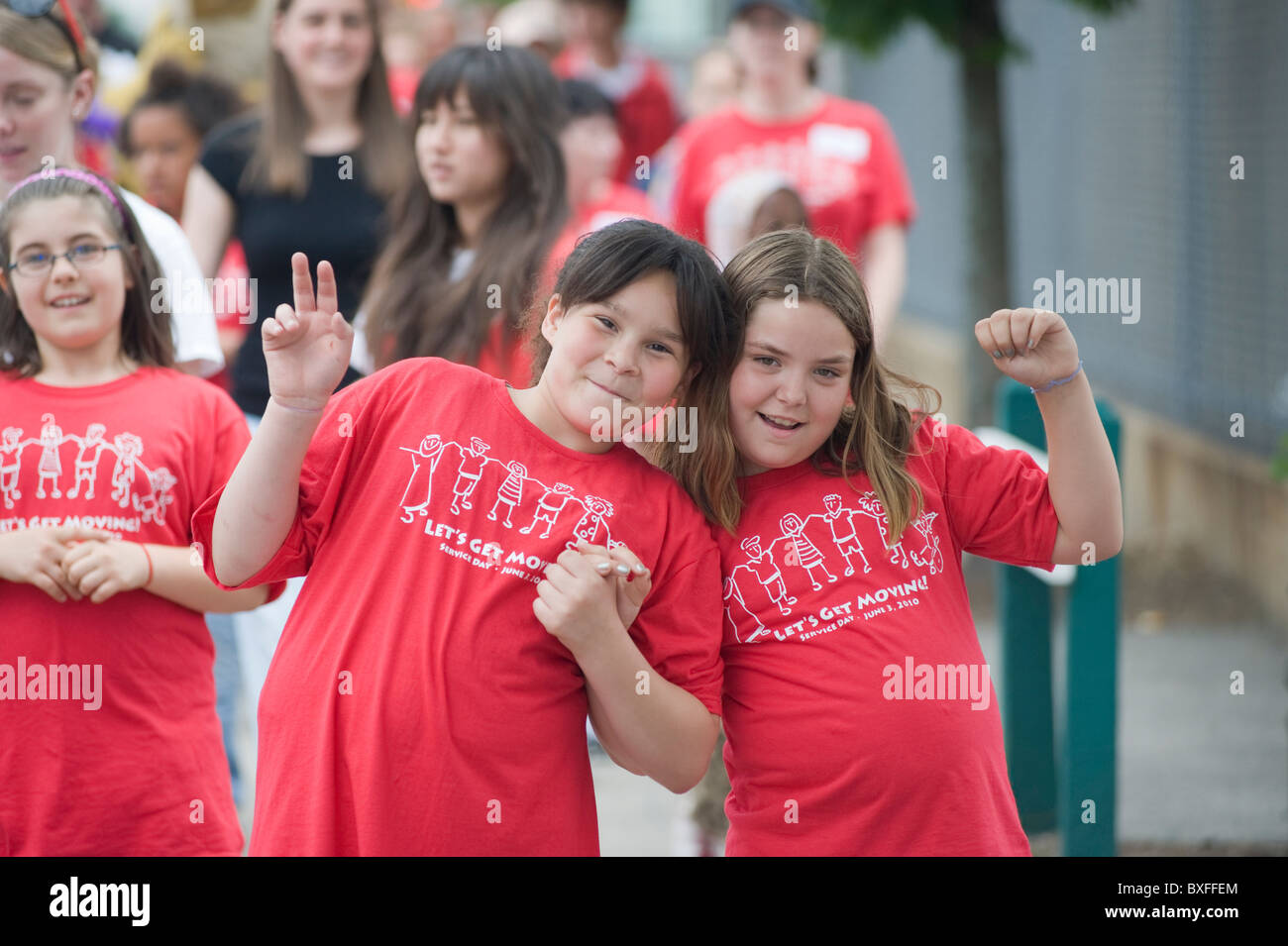 School volunteer construction hi-res stock photography and images - Alamy