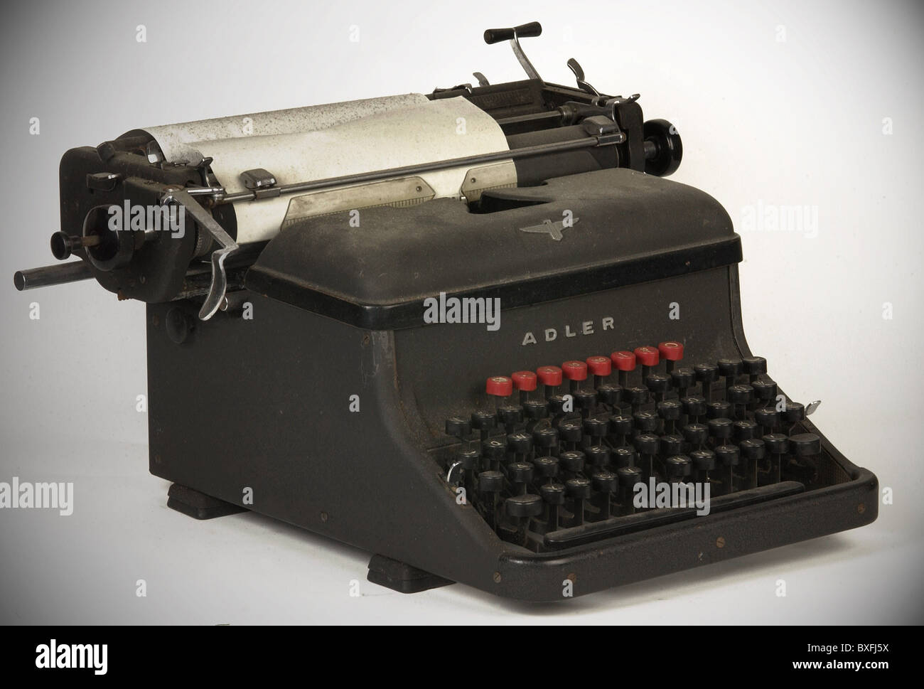 Typewriter 1950s hi-res stock photography and images - Alamy