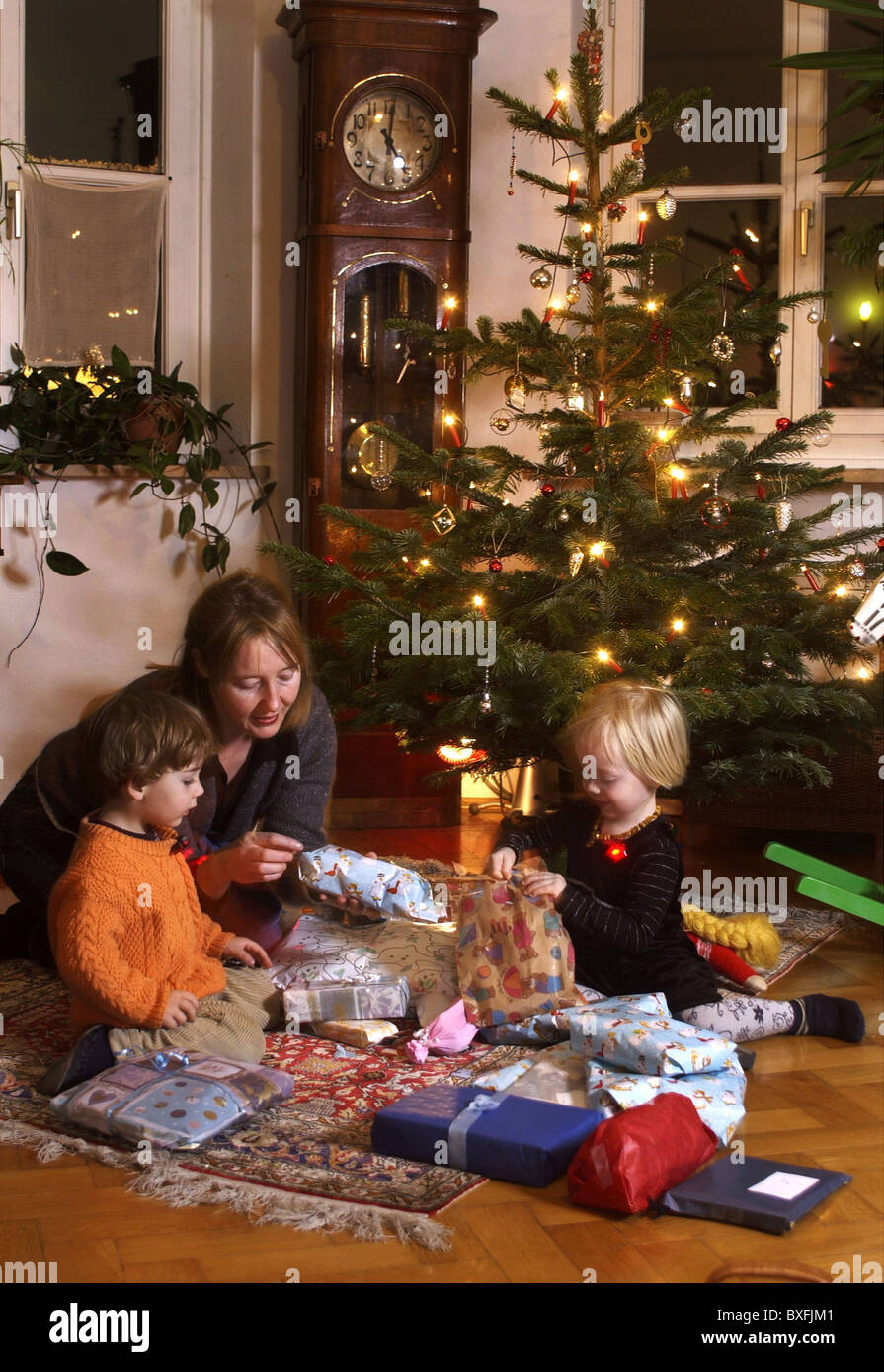 1990s christmas tree hi-res stock photography and images - Alamy