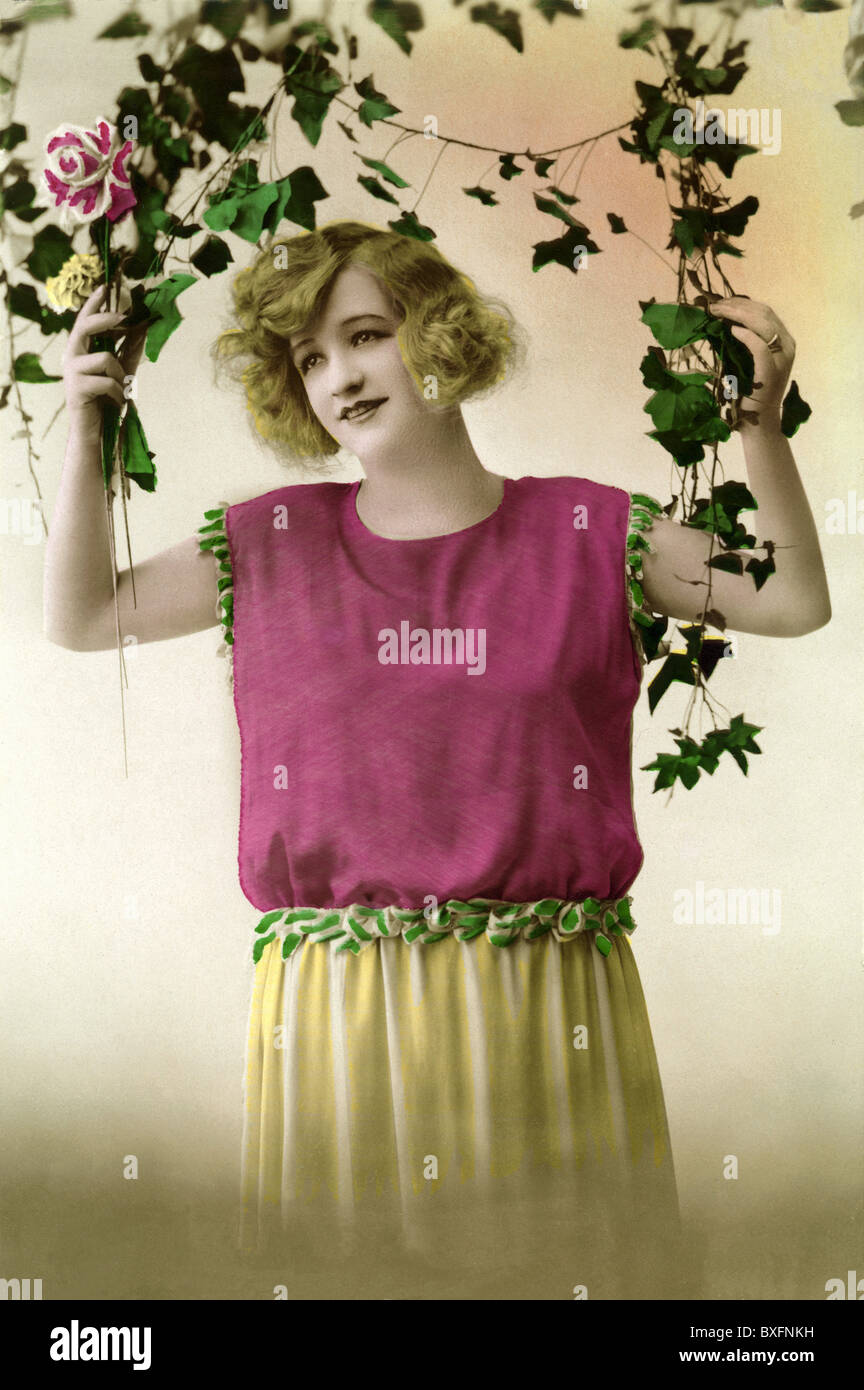 people, women, woman under tendril, France, circa 1926, Additional ...