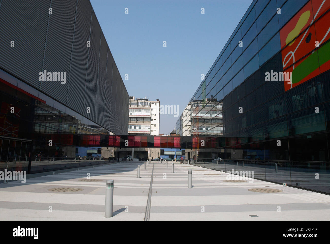 The 'Blizard Building' designed by Will Alsop which houses the ...