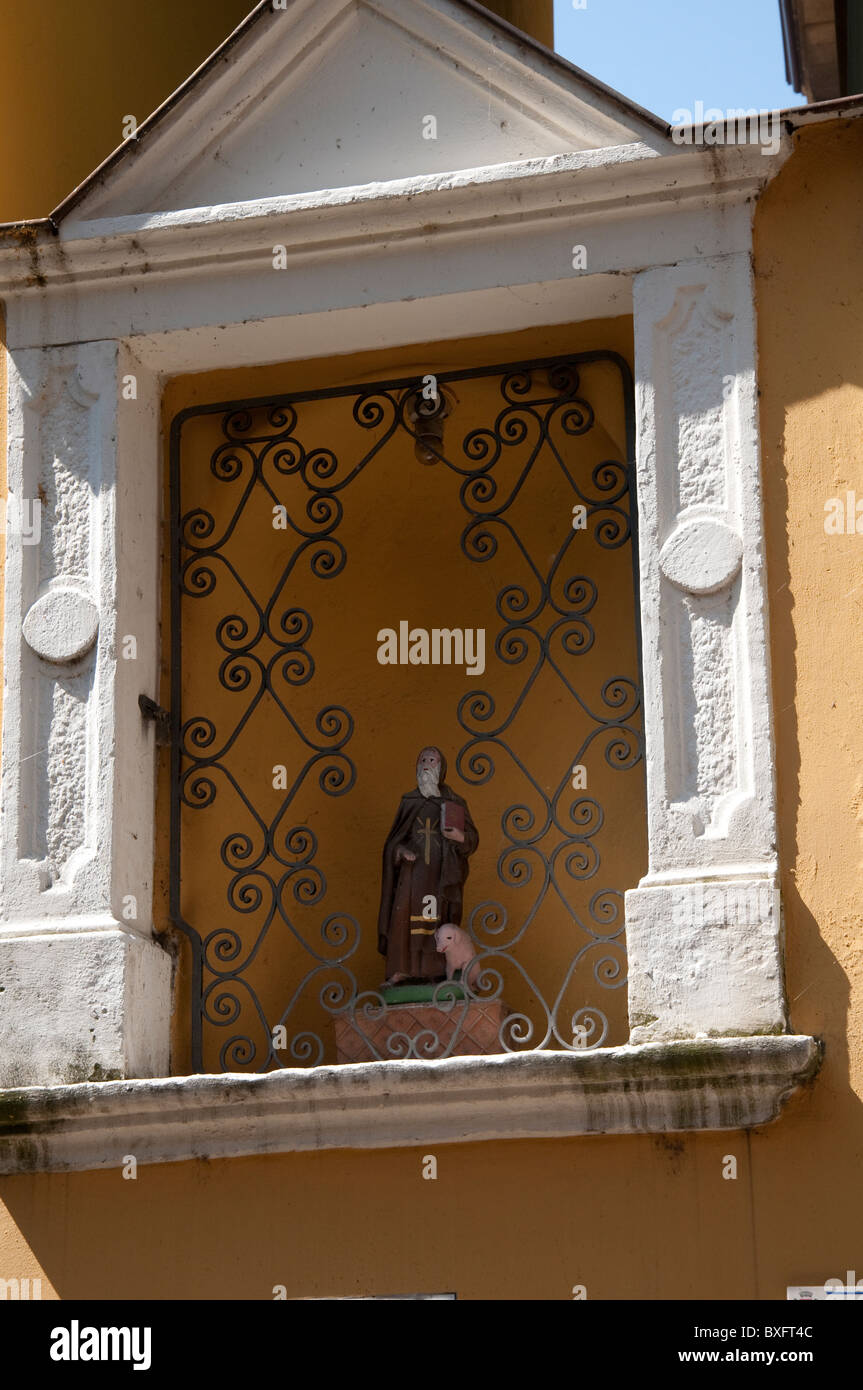 Pig shrine hi-res stock photography and images - Alamy