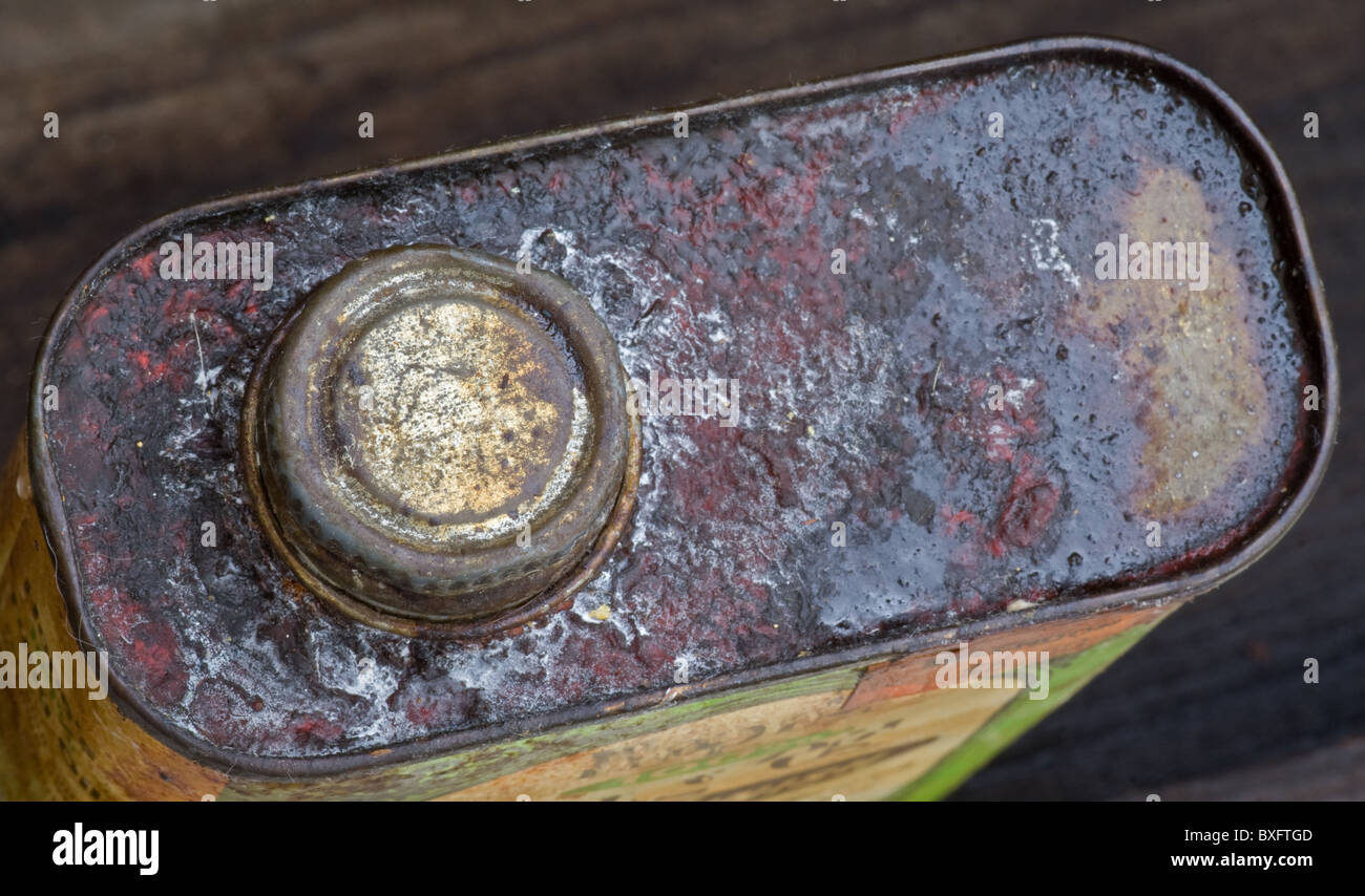 Closeup of metal can with corrosion on top with stuck lid Stock Photo ...