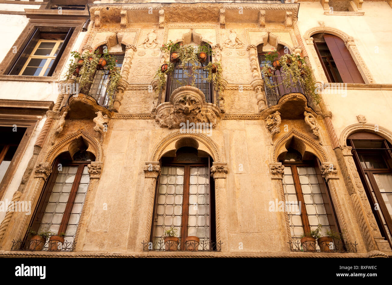 Renaissance Architecture Windows Historical Stock Photos & Renaissance ...