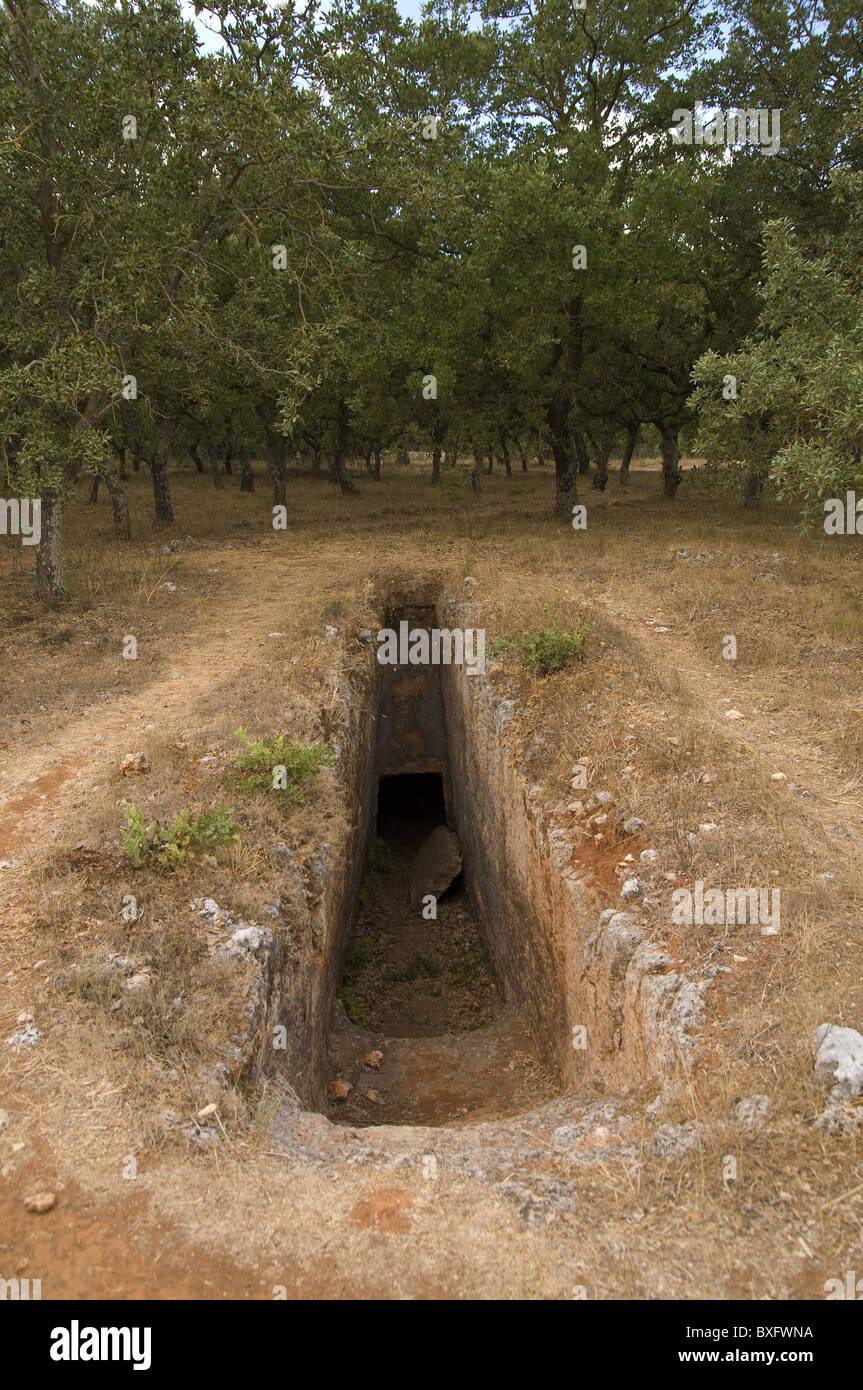 Late Minoan Cemetery of Armeni, Rethymno, Crete Stock Photo - Alamy
