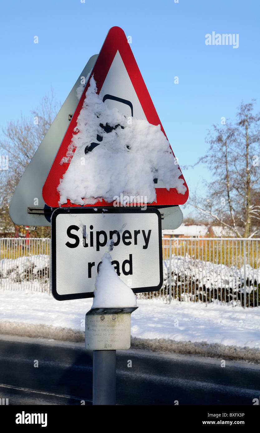 Warning triangle road sign hi-res stock photography and images - Alamy