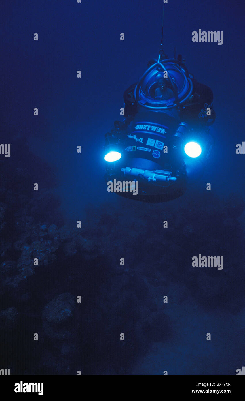 Deep submersible hi-res stock photography and images - Alamy