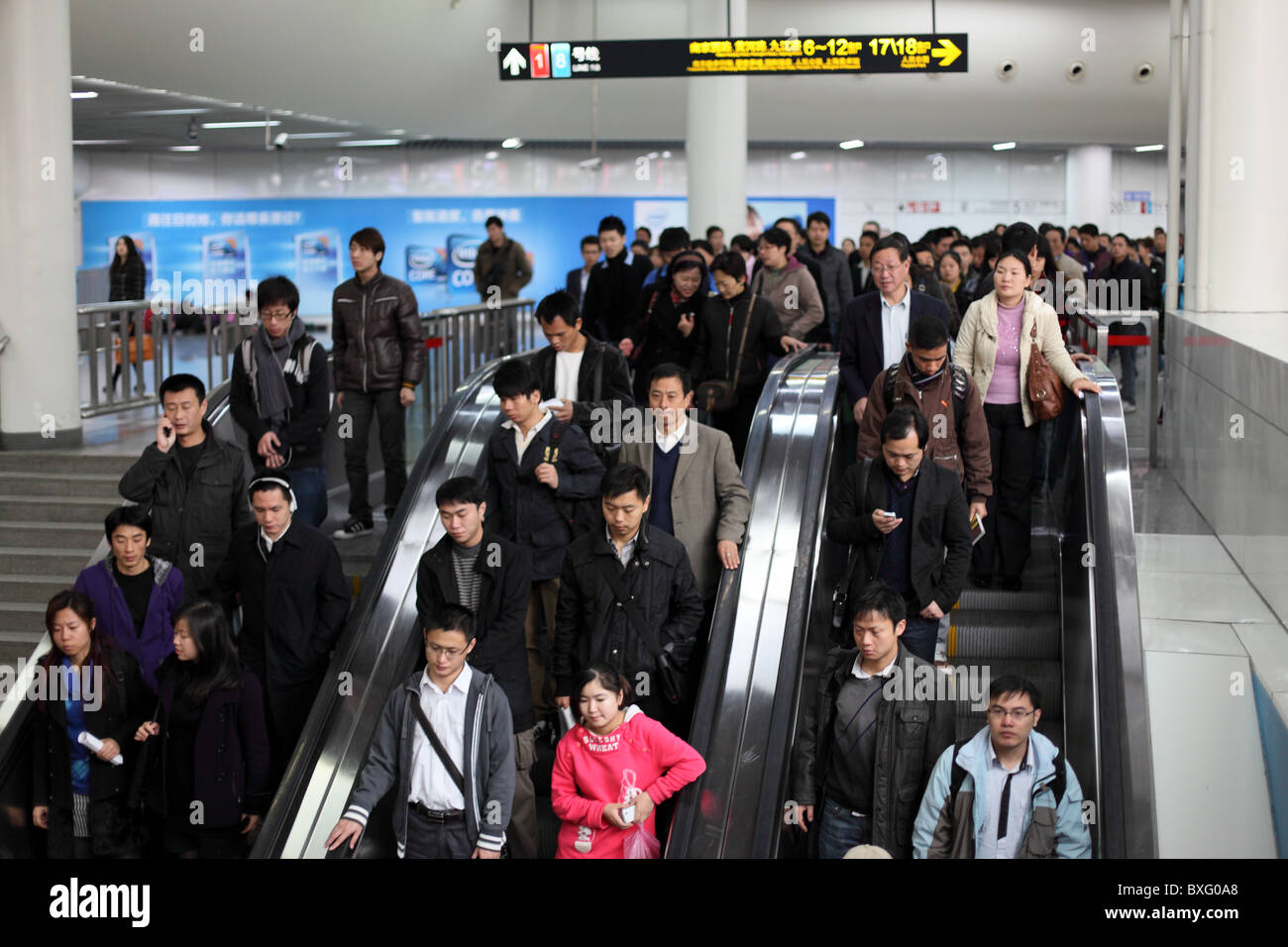 Crowded Metro Escalator in Shanghai, China Stock Photo - Alamy