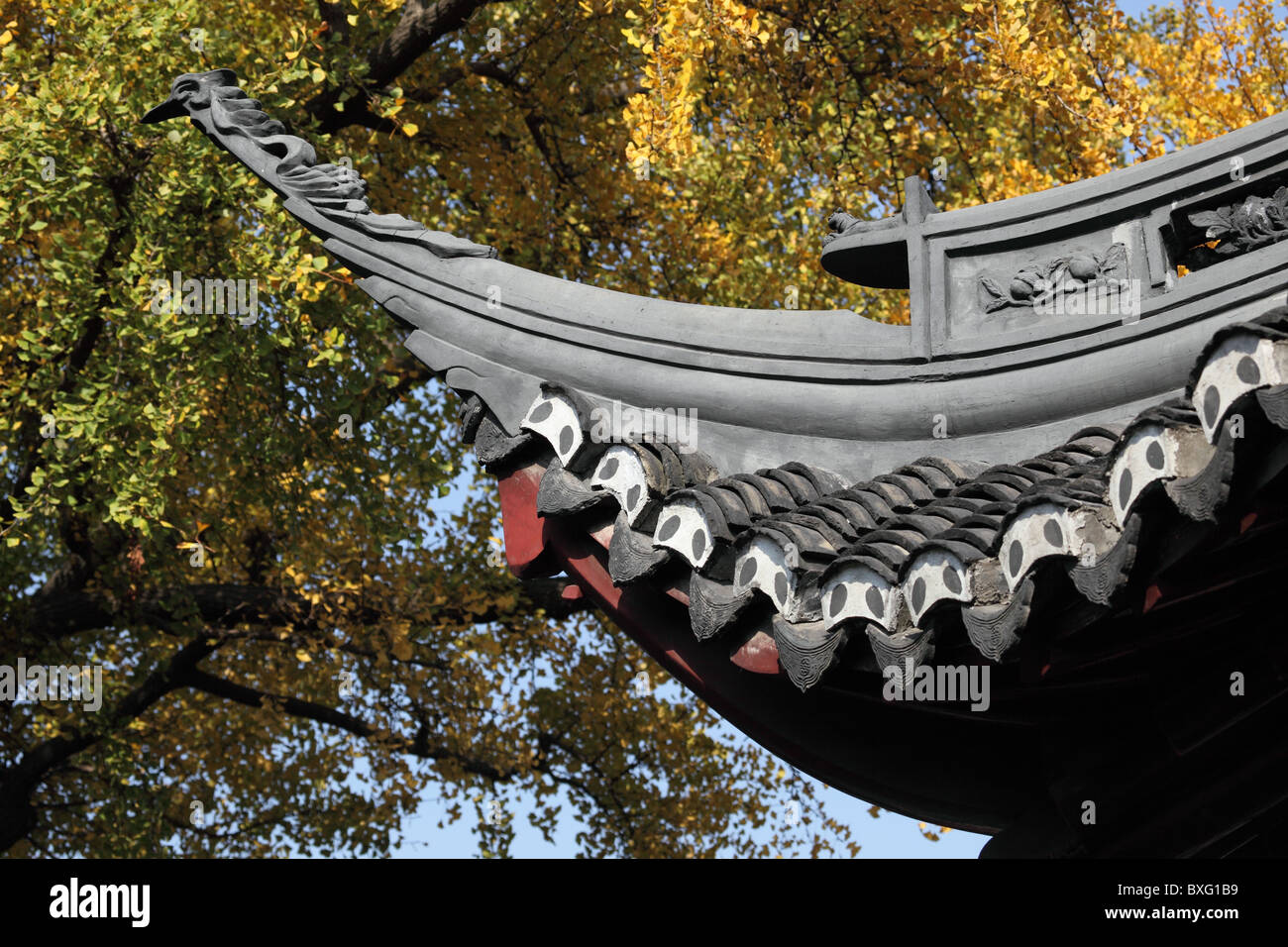 Chinese pagoda roof hi-res stock photography and images - Alamy