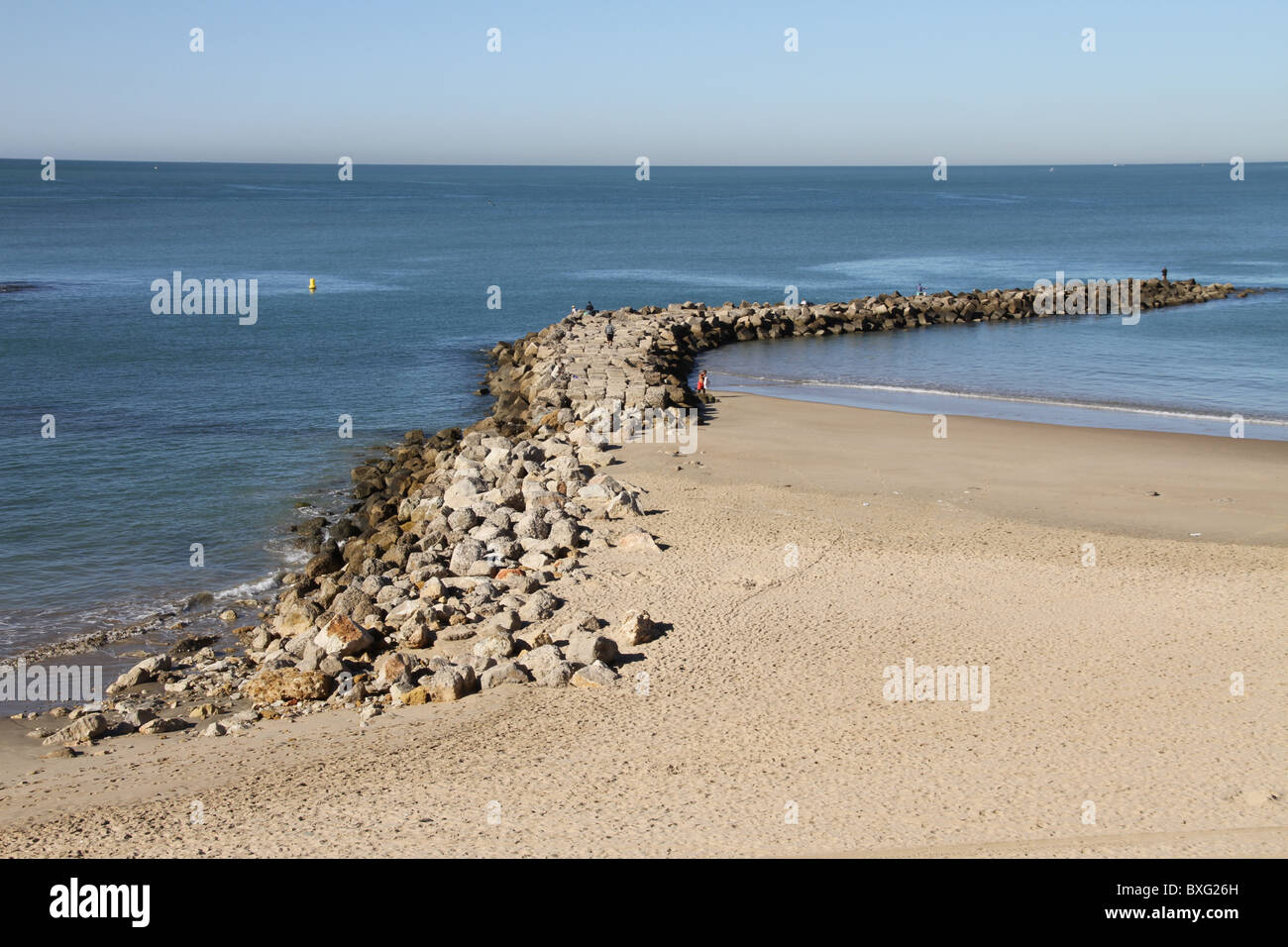 Rocks and pier hi-res stock photography and images - Alamy