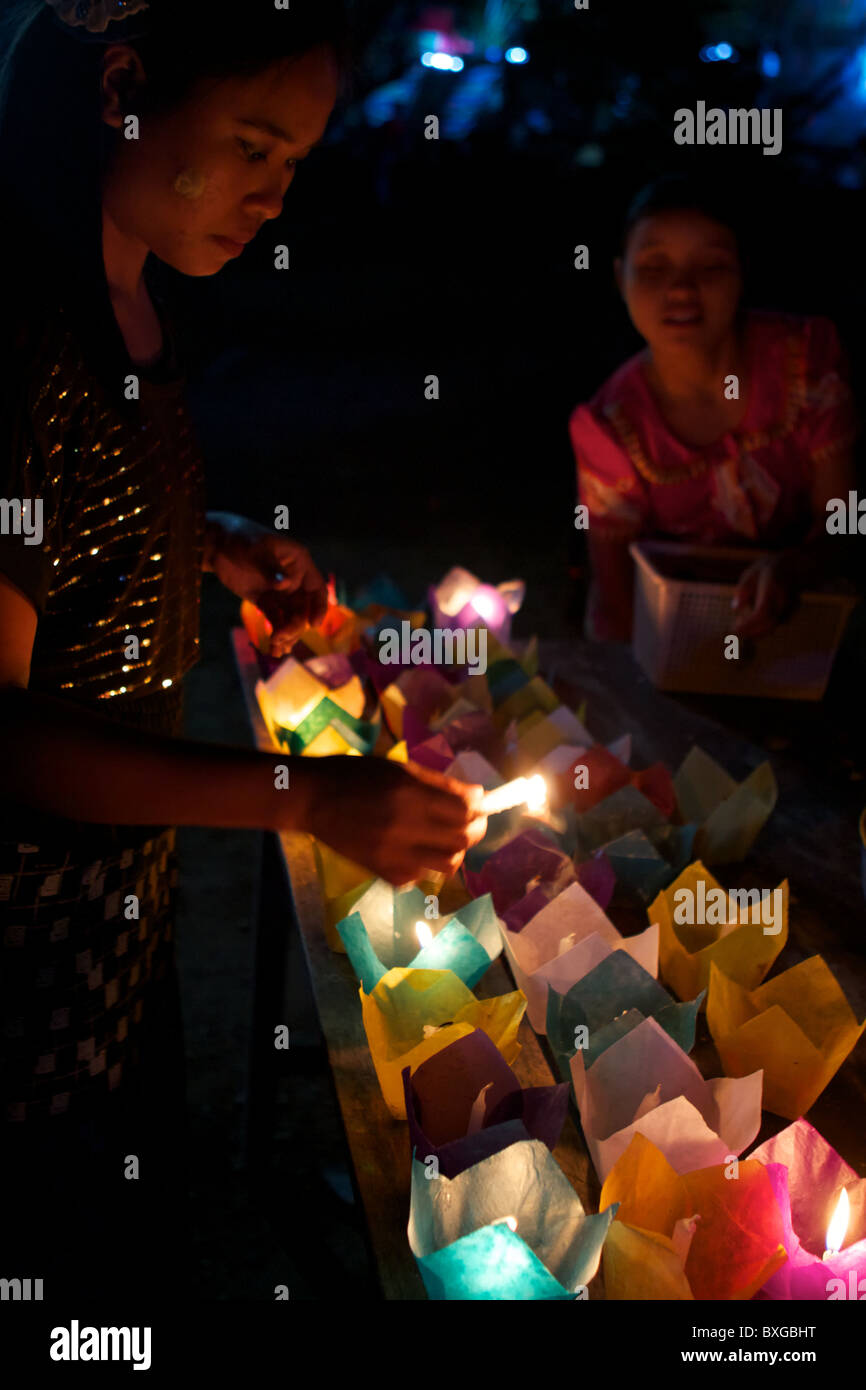 Candle light myanmar light festival hi-res stock photography and images ...