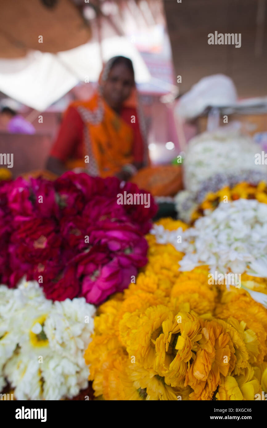 Flowers on a stall at the flower market in Jaipur, India Stock Photo ...