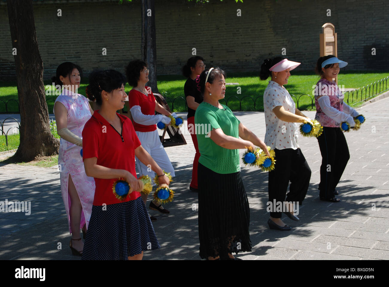 Dancing, Outdoor, Morning Activity, Temple of Heaven Park, Beijing ...