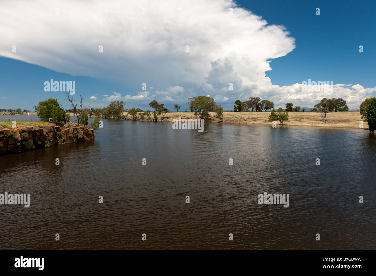 Campaspe reservoir at lake eppalock hi-res stock photography and images ...