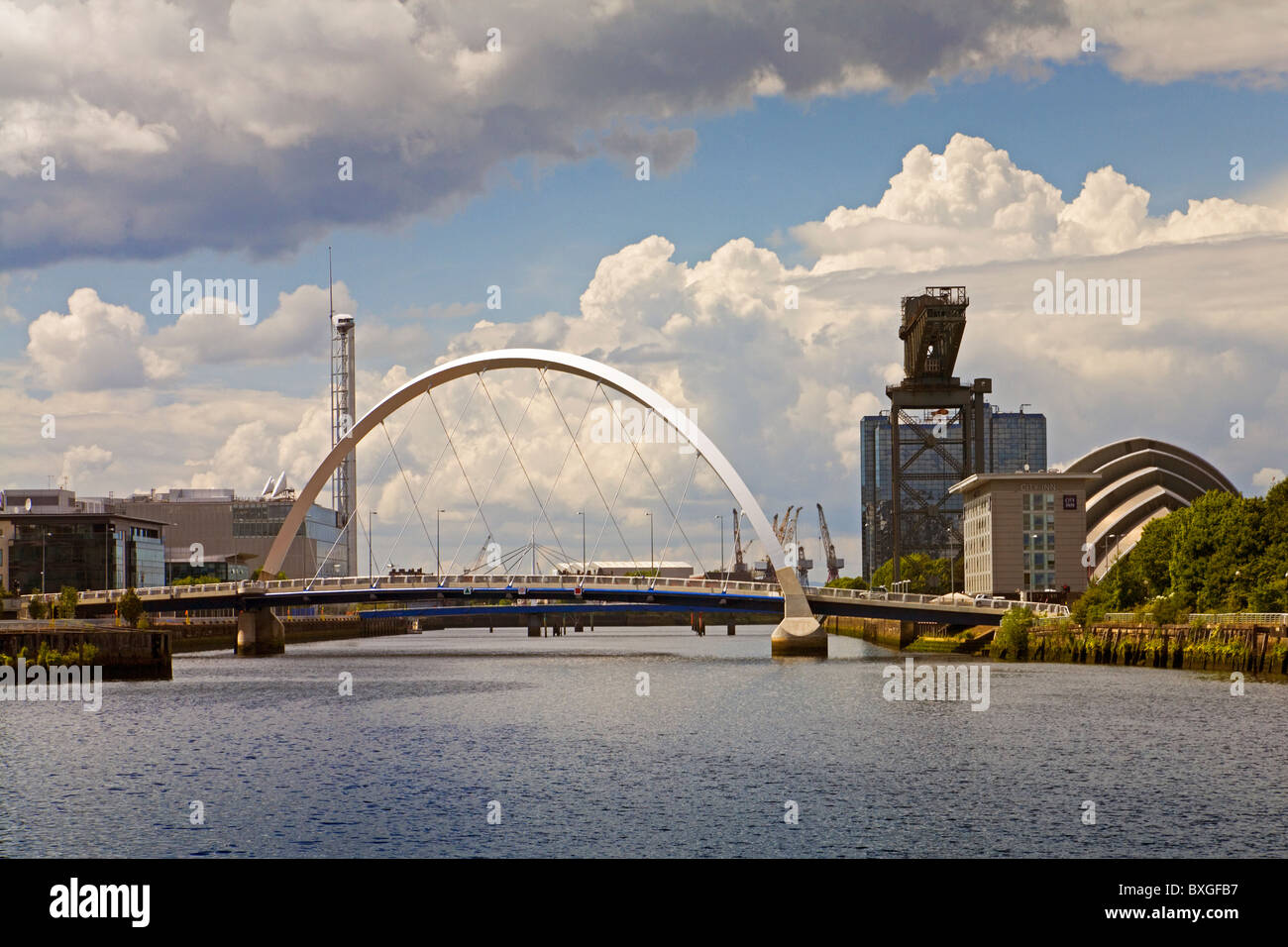 Squinty bridge glasgow hi-res stock photography and images - Alamy