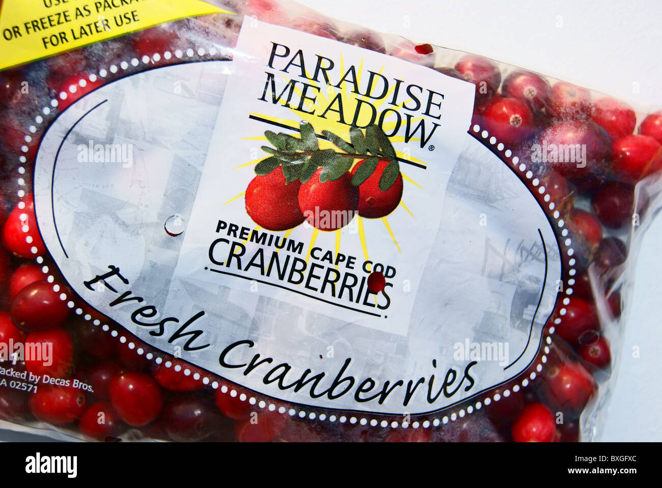 A package of cranberries Stock Photo - Alamy